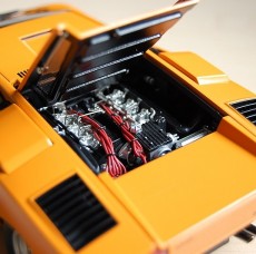 REVIEW: AUTOart Lamborghini Countach LP400 • DiecastSociety.com