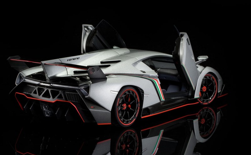 Founder of LAMBOdiecast.com, the Lamborghini scale car collection ...