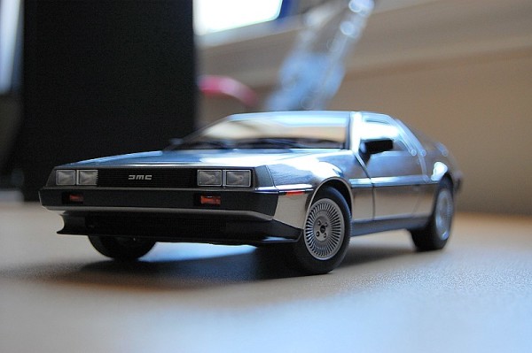 REVIEW: AUTOart DeLorean DMC-12 • DiecastSociety.com