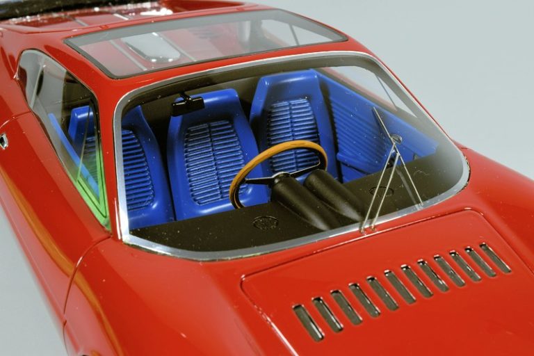 REVIEW: Tecnomodel Ferrari 365P Gianni Agnelli • DiecastSociety.com