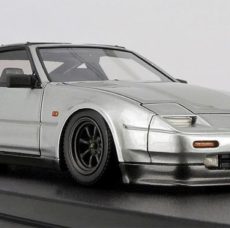 Ignition Model Nissan Fairlady Z (z31) - Silver/Black • DiecastSociety.com