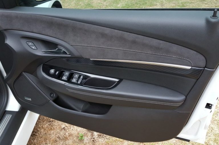 REVIEW: Biante 2016 Holden Commodore SS-V Redline • DiecastSociety.com