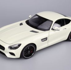 REVIEW: AUTOart Mercedes-Benz AMG GT S • DiecastSociety.com