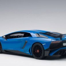 AUTOart Lamborghini Aventador LP750-4 SV – Blu LeMans • DiecastSociety.com