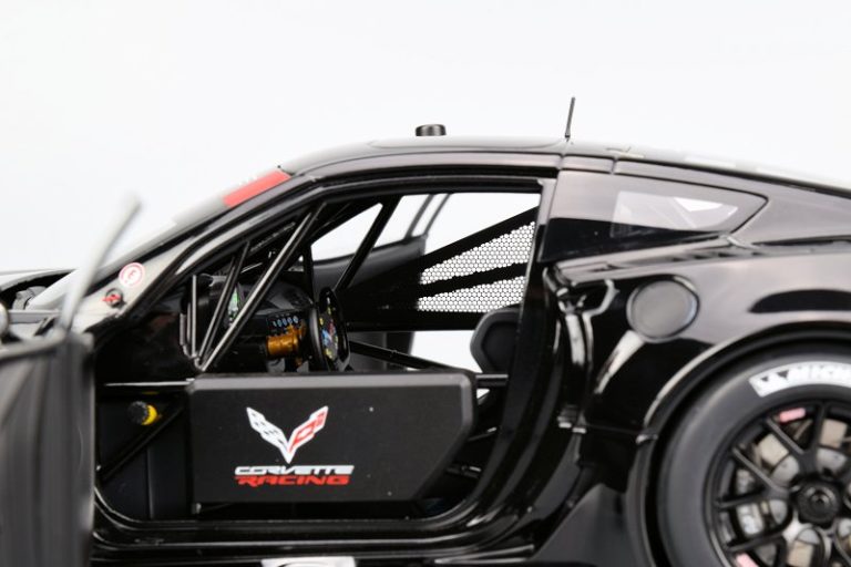 REVIEW: AUTOart Corvette C7.R Presentation • DiecastSociety.com