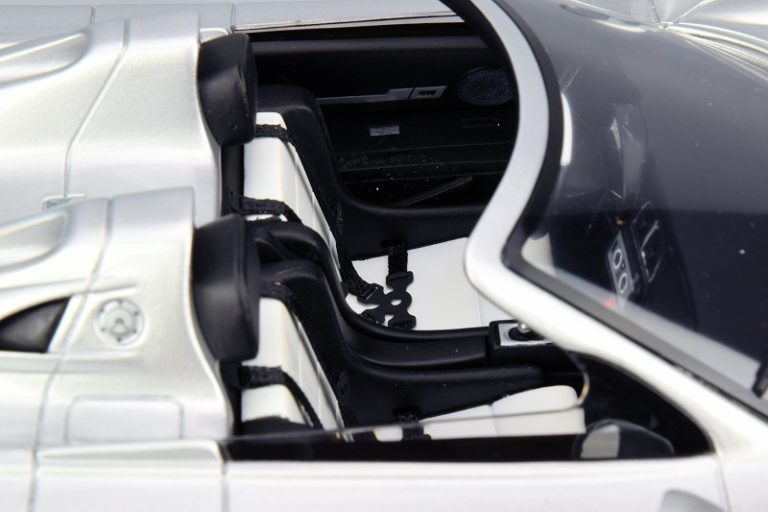 REVIEW: GT Spirit Mercedes-Benz CLK GTR Roadster • DiecastSociety.com