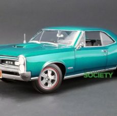 ACME New 1966 Pontiac GTO - Marina Turquoise • DiecastSociety.com