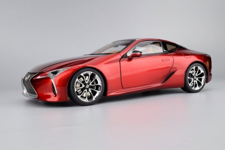 PHOTO GALLERY: AUTOart Lexus LC500 - Metallic Red • DiecastSociety.com