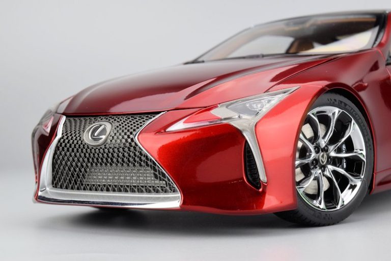 PHOTO GALLERY: AUTOart Lexus LC500 - Metallic Red • DiecastSociety.com