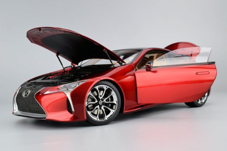 PHOTO GALLERY: AUTOart Lexus LC500 - Metallic Red • DiecastSociety.com