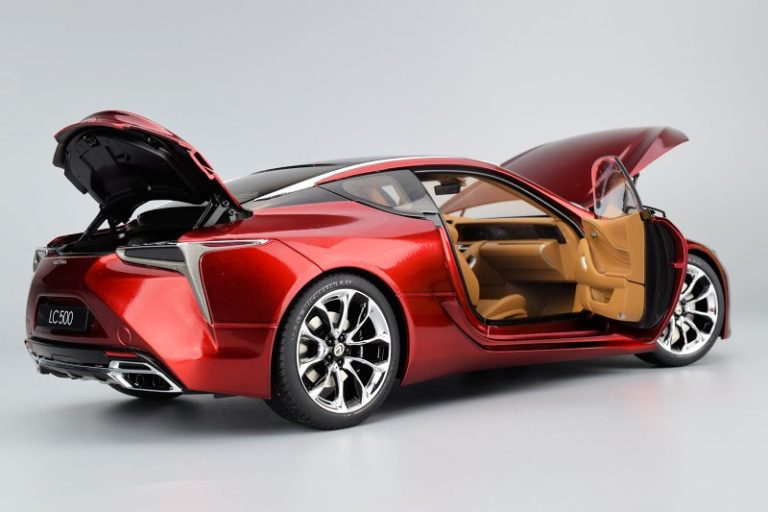 PHOTO GALLERY: AUTOart Lexus LC500 - Metallic Red • DiecastSociety.com