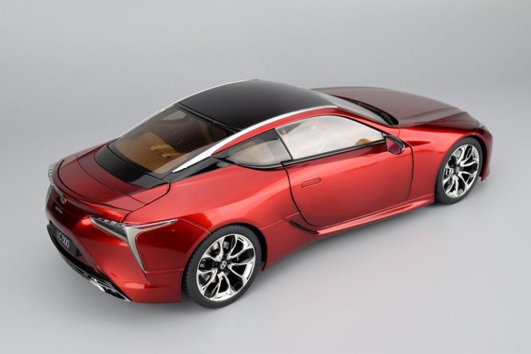 PHOTO GALLERY: AUTOart Lexus LC500 - Metallic Red • DiecastSociety.com