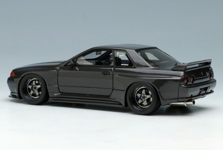 Make Up Garage Active Skyline GT-R Wide body • DiecastSociety.com