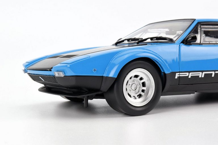 REVIEW: Kyosho De Tomaso Pantera GT4 • DiecastSociety.com