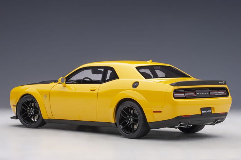 AUTOart New Colours Dodge Challenger SRT Hellcat Widebody ...