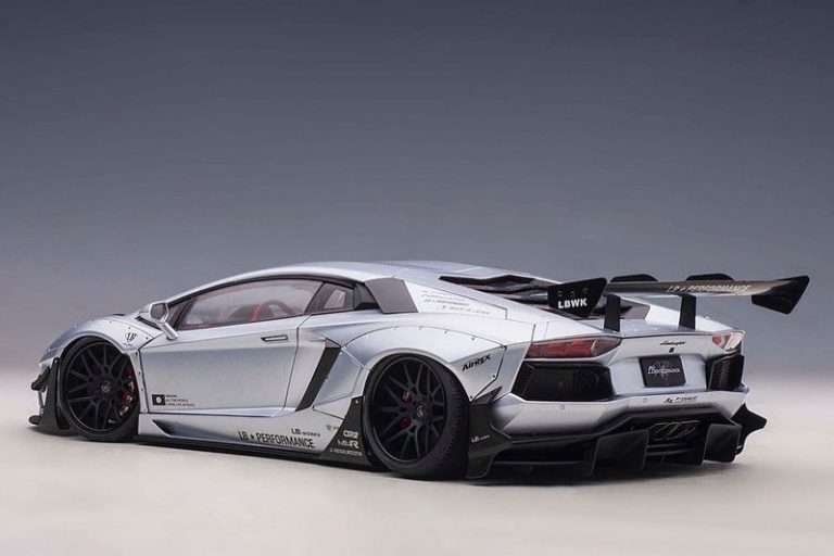 AUTOart New Tuner Lambo and Chevrolet Corvette C7 Z06 • DiecastSociety.com