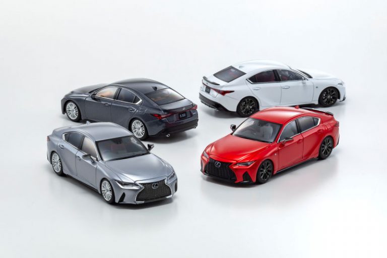 Kyosho New Diecast 1:43 Lexus IS300/IS350 F Sport! • DiecastSociety.com