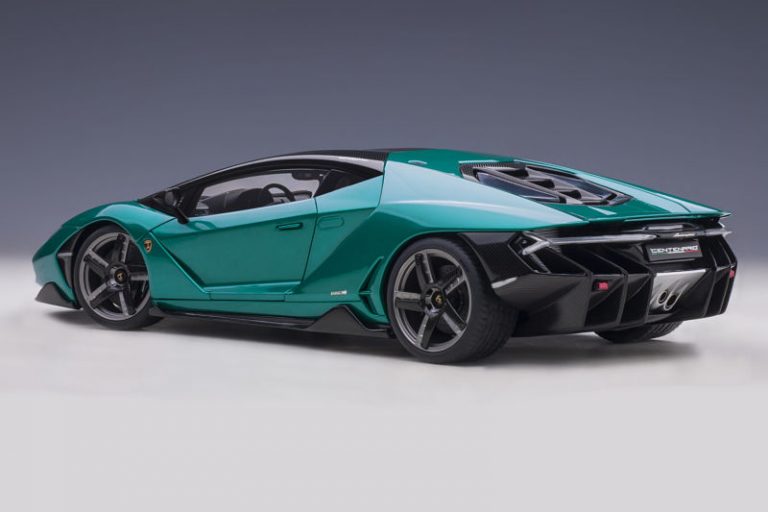 AUTOart New Lamborghini Centenario - Verde Artemis • DiecastSociety.com