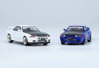INNO64 New Nissan Skyline GT-R R32 - White & Blue • DiecastSociety.com