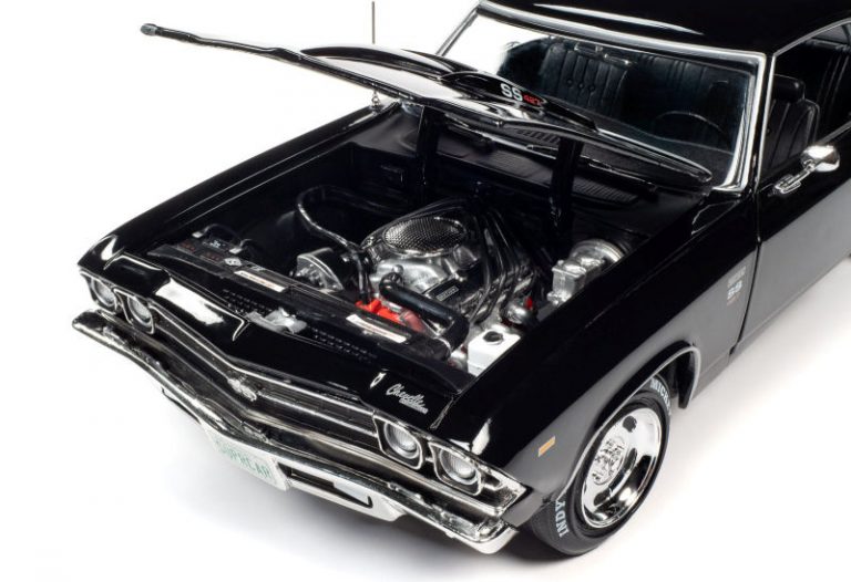 Auto World 1969 Baldwin Motion Chevelle Phase III • DiecastSociety.com