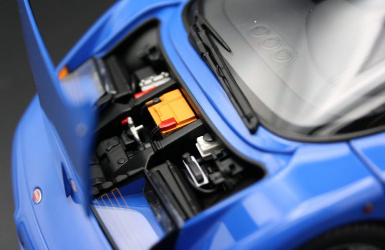 PHOTO GALLERY: AUTOart Bugatti EB110 SS • DiecastSociety.com