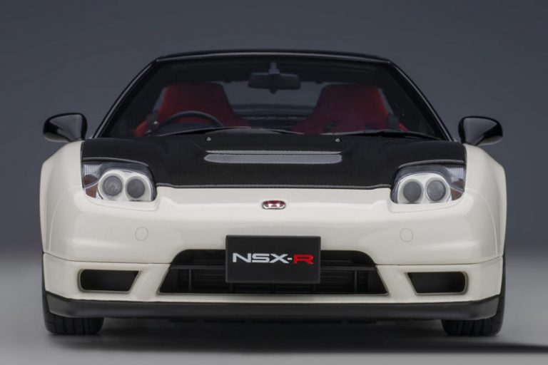 AUTOart Honda NSX-R (NA2) - Championship White/Black Carbon • DiecastSociety.com