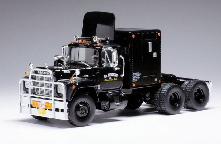 TR100 • DiecastSociety.com