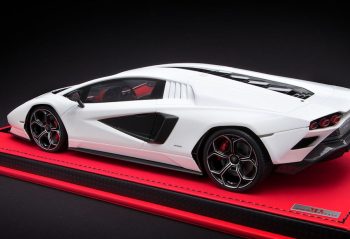 REVIEW: MR Lamborghini Countach LPI 800-4 • DiecastSociety.com