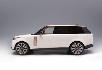 MotorHelix Land Rover Range Rover SV LWB - White/RG • DiecastSociety.com