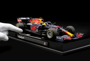 Amalgam 1:18 Red Bull Racing RB16B 2021 Winner! • DiecastSociety.com