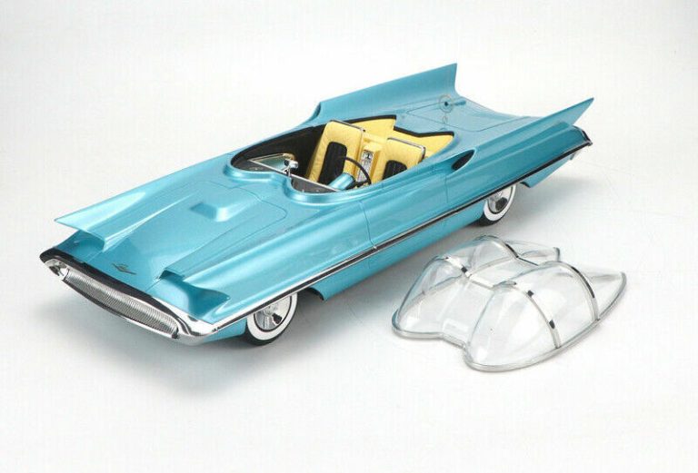 New HRN Model Lincoln Futura Concept 1955 • DiecastSociety.com