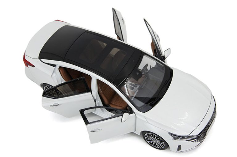 Paudi Models All New Nissan Ariya & Altima! • DiecastSociety.com