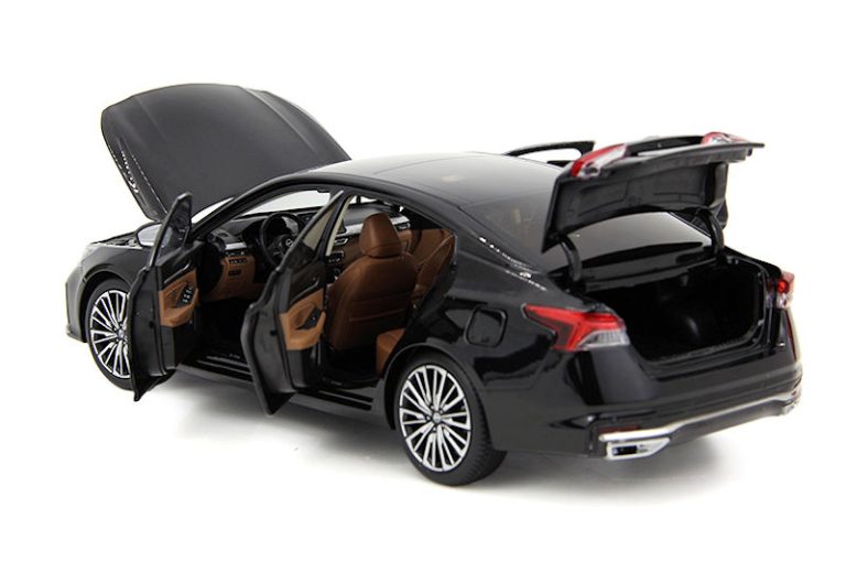 Paudi Models All New Nissan Ariya & Altima! • DiecastSociety.com