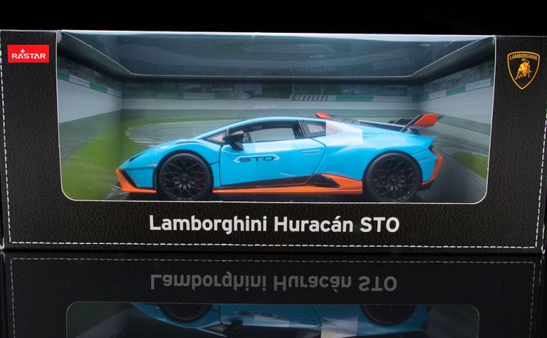 REVIEW: Raster Lamborghini Huracan STO • DiecastSociety.com