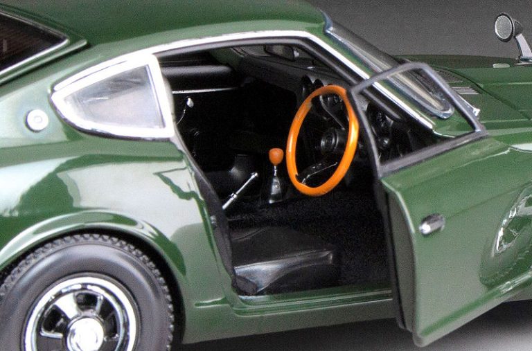 New Colours Sun Star Datsun 1970 Fairlady Z (S30) RHD • DiecastSociety.com