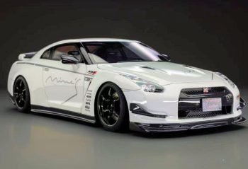 One Model Nissan GT-R R35 Mine's • DiecastSociety.com