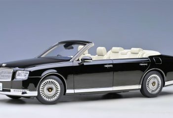 Production AUTOart Toyota Century Convertible - Black • DiecastSociety.com