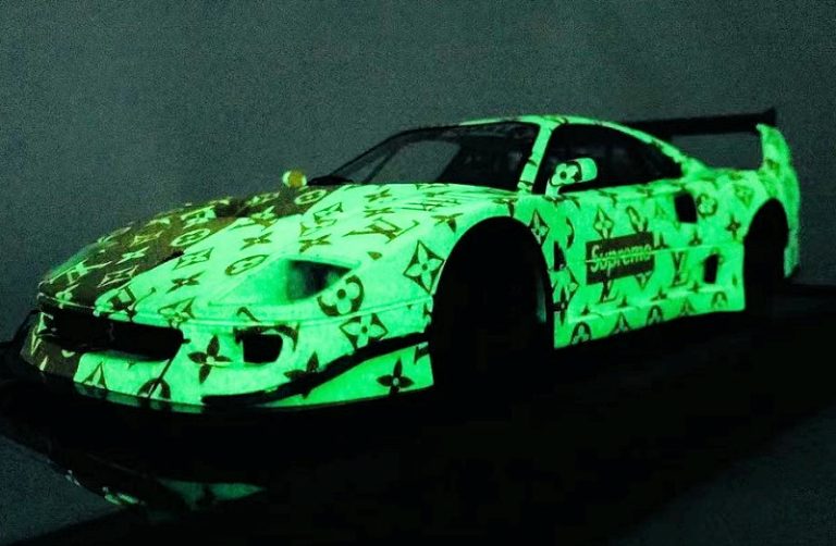 VIP Models LBWK F40 - Supreme Livery • DiecastSociety.com