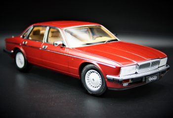 REVIEW: Almost Real (Jaguar) Daimler XJ40 4.0 • DiecastSociety.com