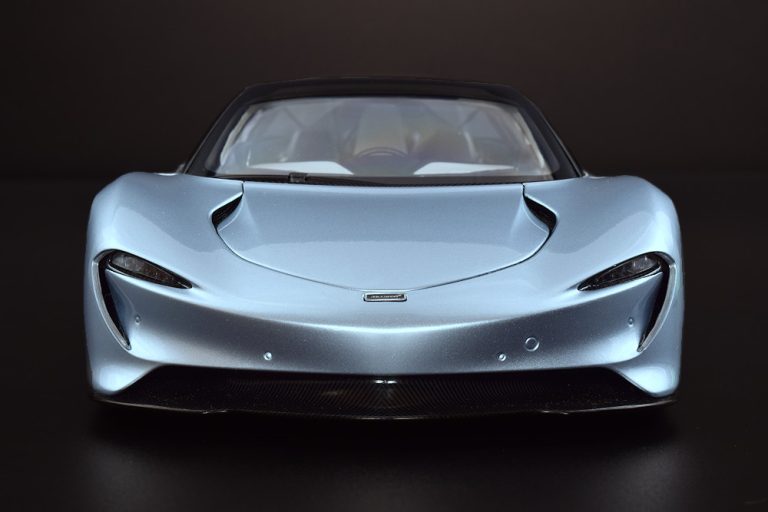REVIEW: AUTOart McLaren Speedtail • DiecastSociety.com