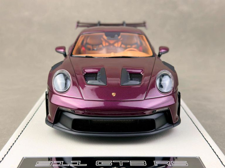 LADYBUG _ Porsche 911(992 ) GT3 RS4 • DiecastSociety.com