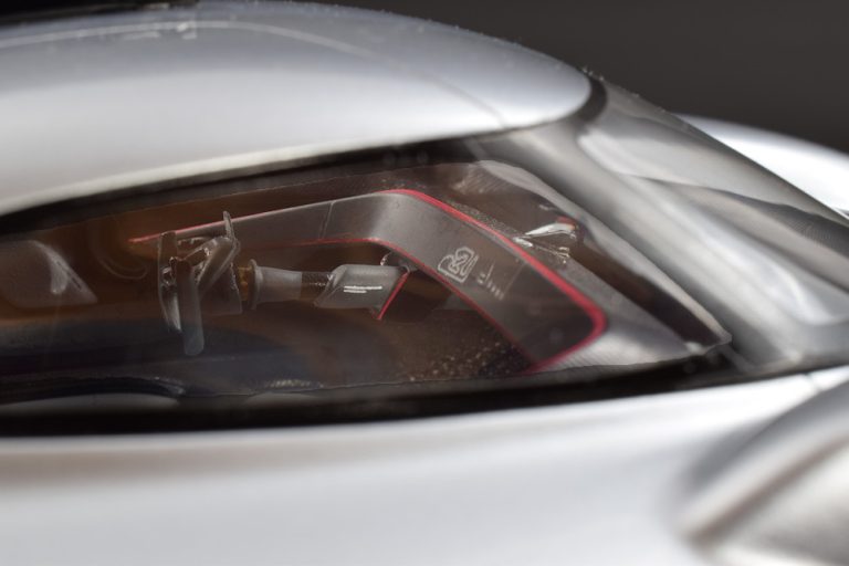 PHOTO GALLERY: Spark Dealer Edition Porsche 919 Street • DiecastSociety.com