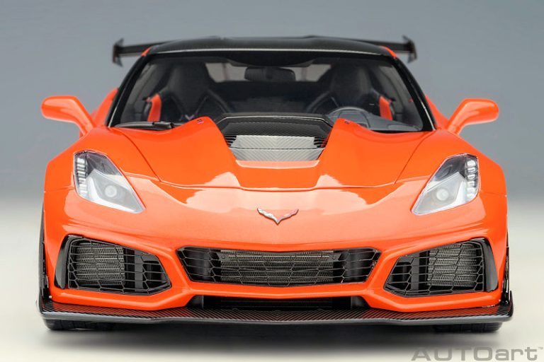 FIRST LOOK: AUTOart Corvette C7 ZR1/Dodge Challenger (UPDATE ...