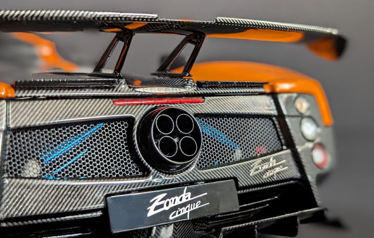 REVIEW: Almost Real Plus Pagani Zonda Cinque • DiecastSociety.com