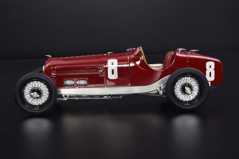 PHOTO GALLERY: CMC Alfa Romeo P3 Nuvolari, Winner... • DiecastSociety.com