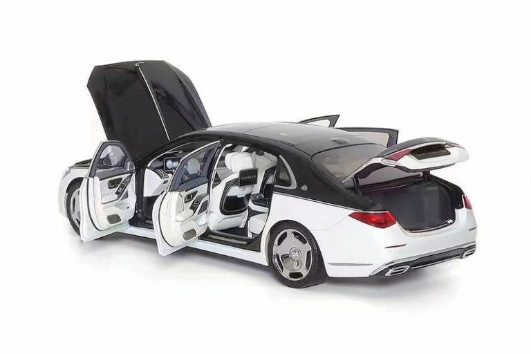 Almost Real Mercedes Maybach S-Class 2021 - Black/White ...