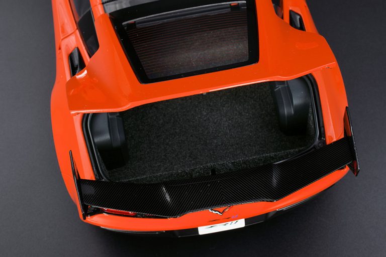 REVIEW: AUTOart Chevrolet Corvette ZR1 (C7) • DiecastSociety.com