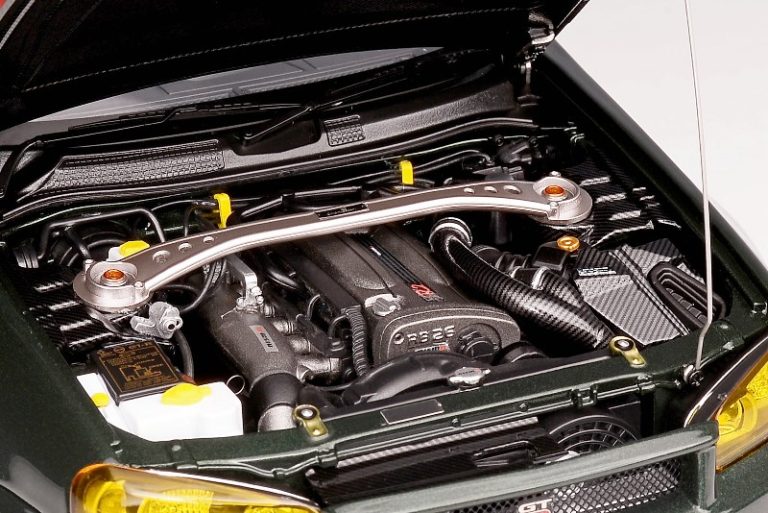 MotorHelix Nissan Skyline GT-R (Nismo) R34 CRS Ver. • DiecastSociety.com