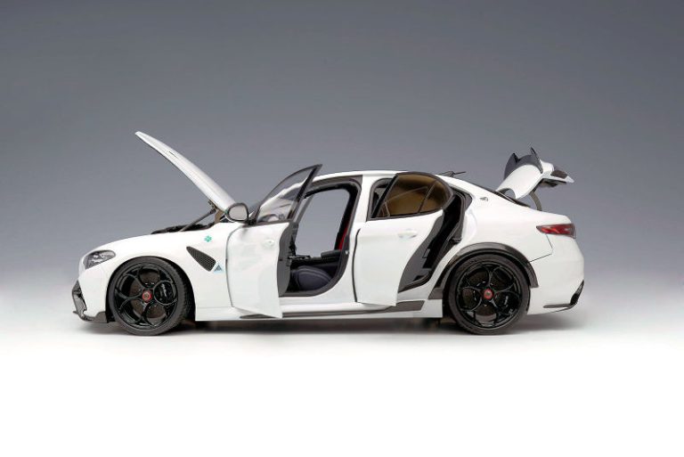 MotorHelix Alfa Romeo Giulia GTA Official Photos! • DiecastSociety.com