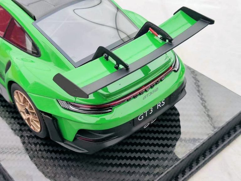 aim_PORSCHE 911 (1000) GT3 RS • DiecastSociety.com
